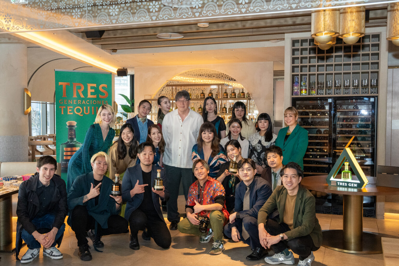 株式会社AULIより日本限定のラグジュアリーテキーラ「トレスエレ アネホ」を2025年1月15日(水)から発売開始 - テキーラジャーナル｜Tequila Journal